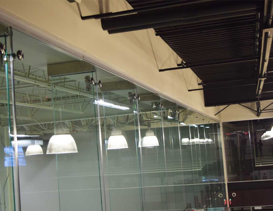 Point Support Glass Wall Partitions | Avanti Systems USA
