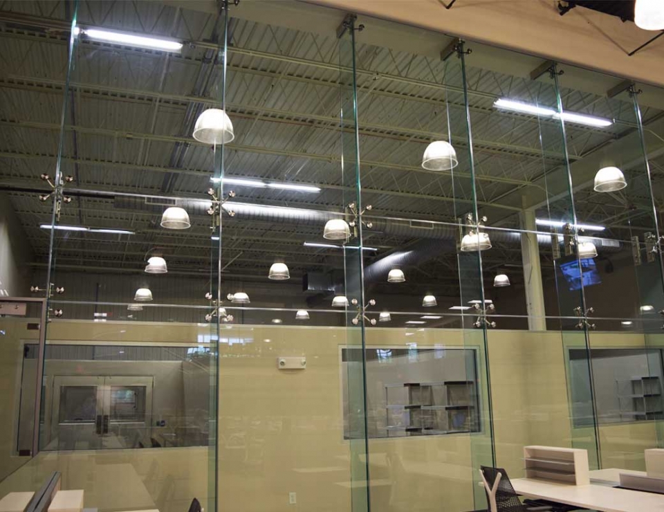 Point Support Glass Wall Partitions | Avanti Systems USA