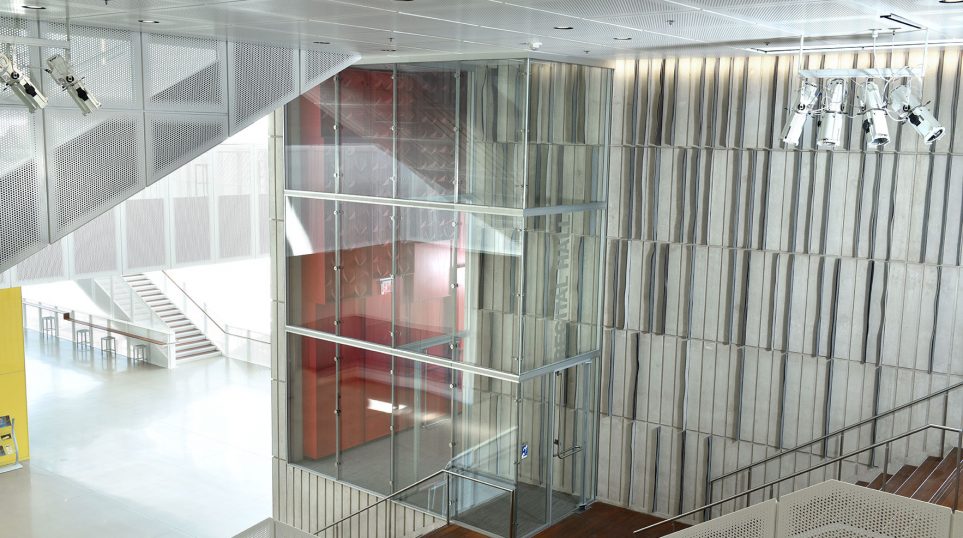 Stacking Double Glazed Glass Partitions | Avanti Systems USA