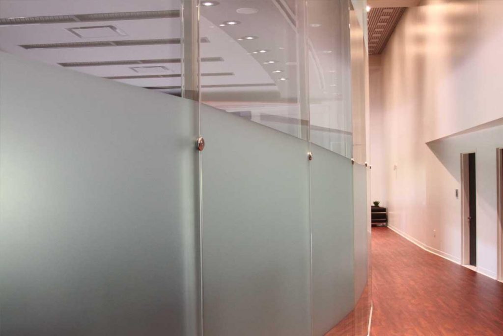 5 Benefits of Point-Supported Glass Systems | Avanti Systems